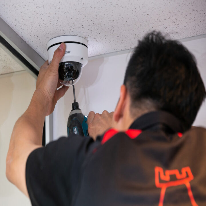 How To Install Commercial Security Systems: Full Guide (2025) - Castle ...